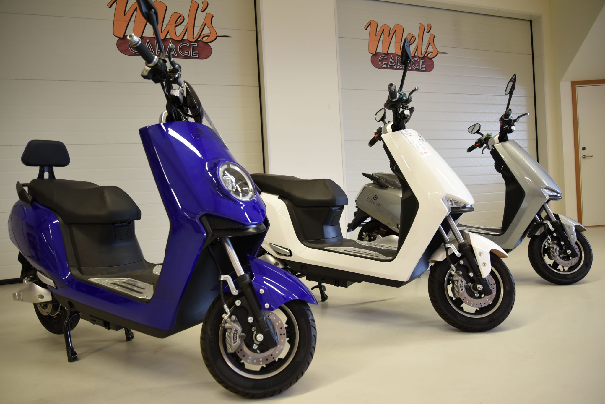 Bilar i bilhallen - Mels