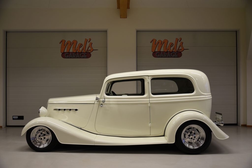 Bilar i bilhallen - Mels